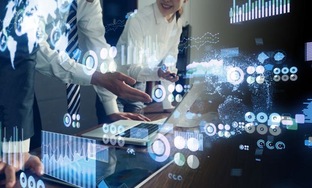 Check How Professionals Are Integrating Data Analytics With Organization.